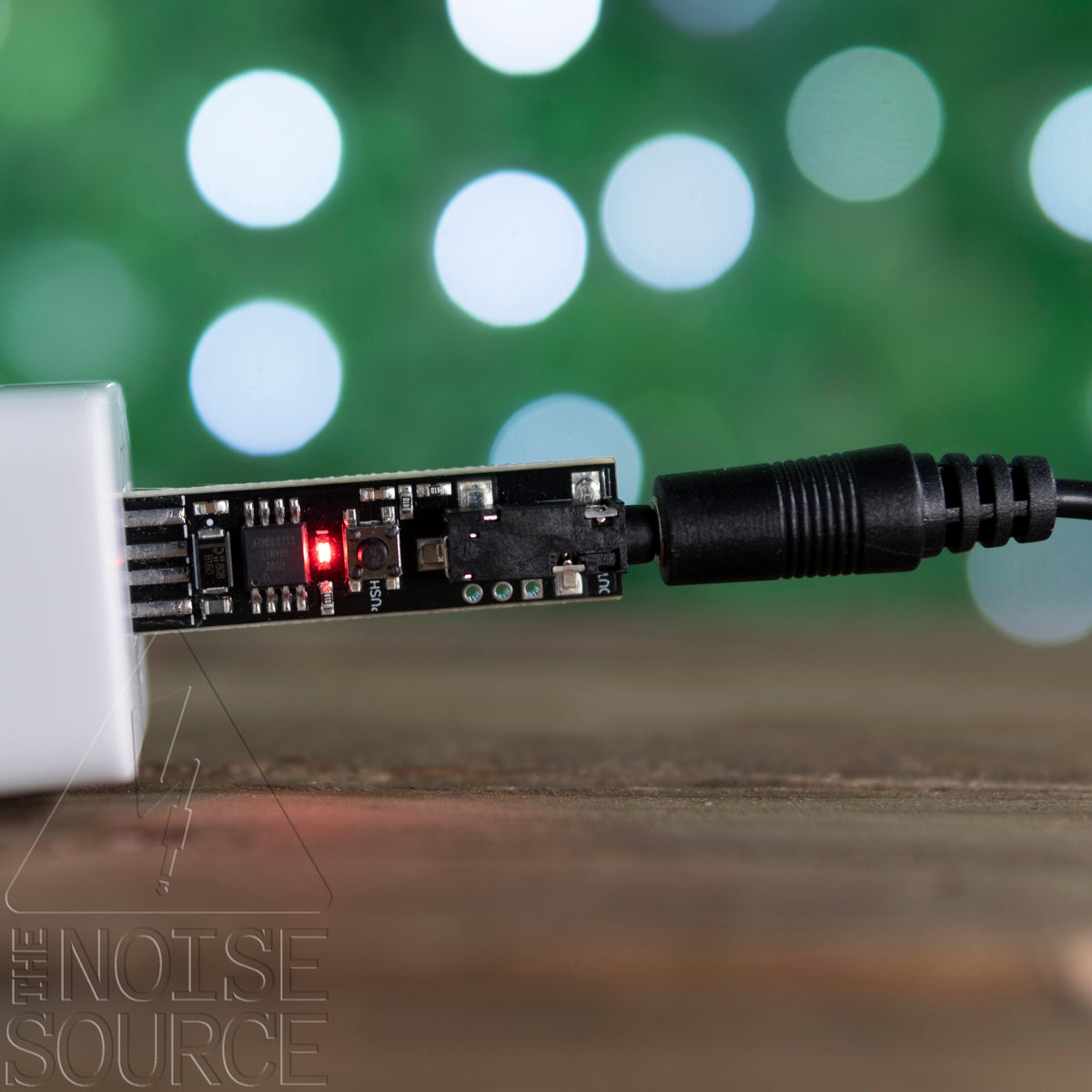 Moffenzeef Schtick – The Noise Source